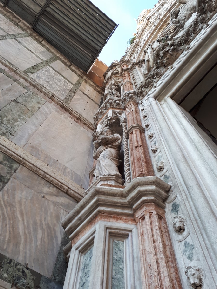 REMEMBERING VENICE – THE ART AND ARCHITECTURE – Number One London
